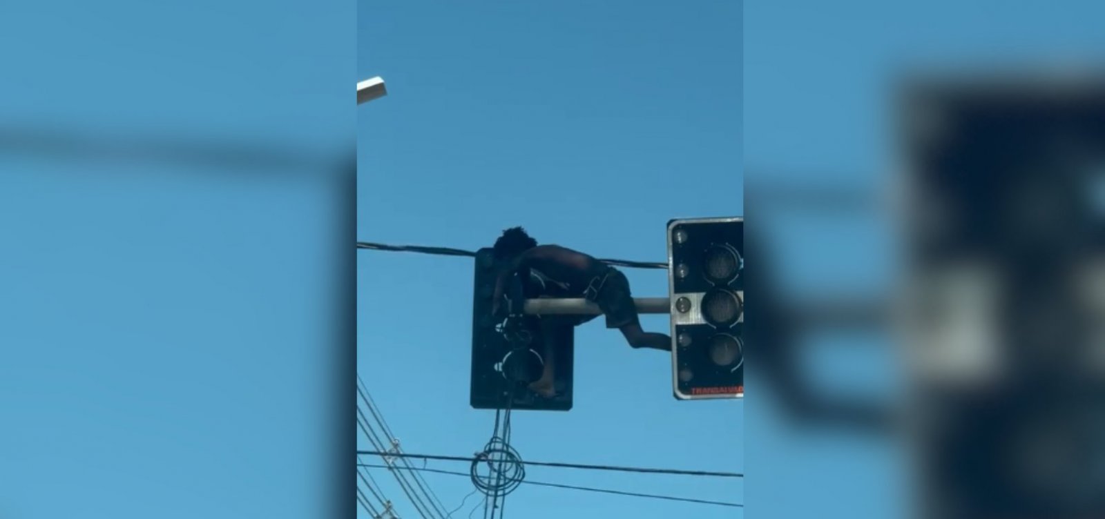 Homem é flagrado furtando cabos de semáforo em avenida de Salvador ...